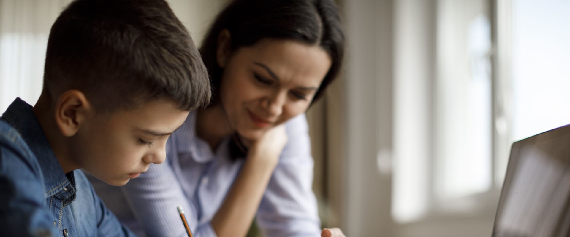 How to Start a Tutoring Business as a New Student